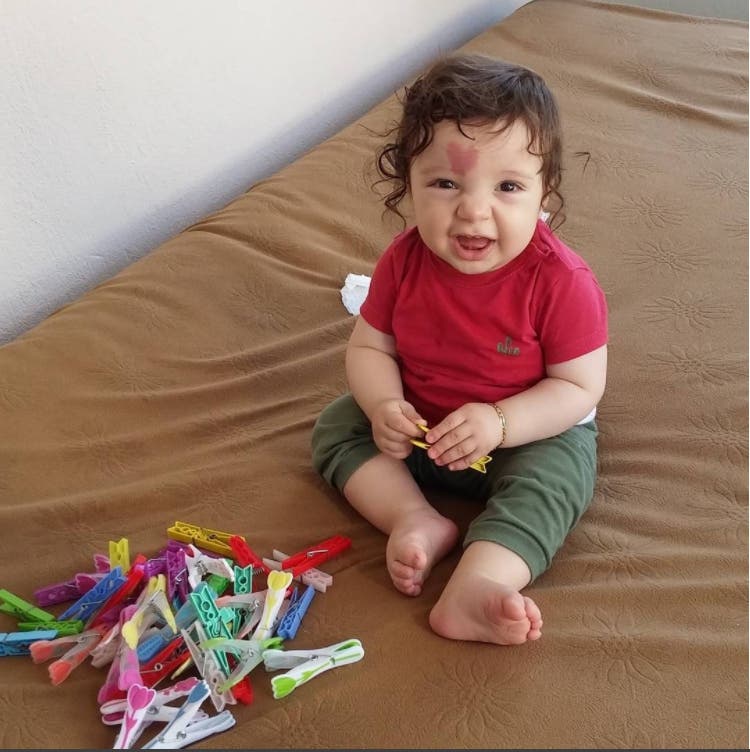 Lo conocen como el "bebé amor", porque nació con una marca muy especial ...