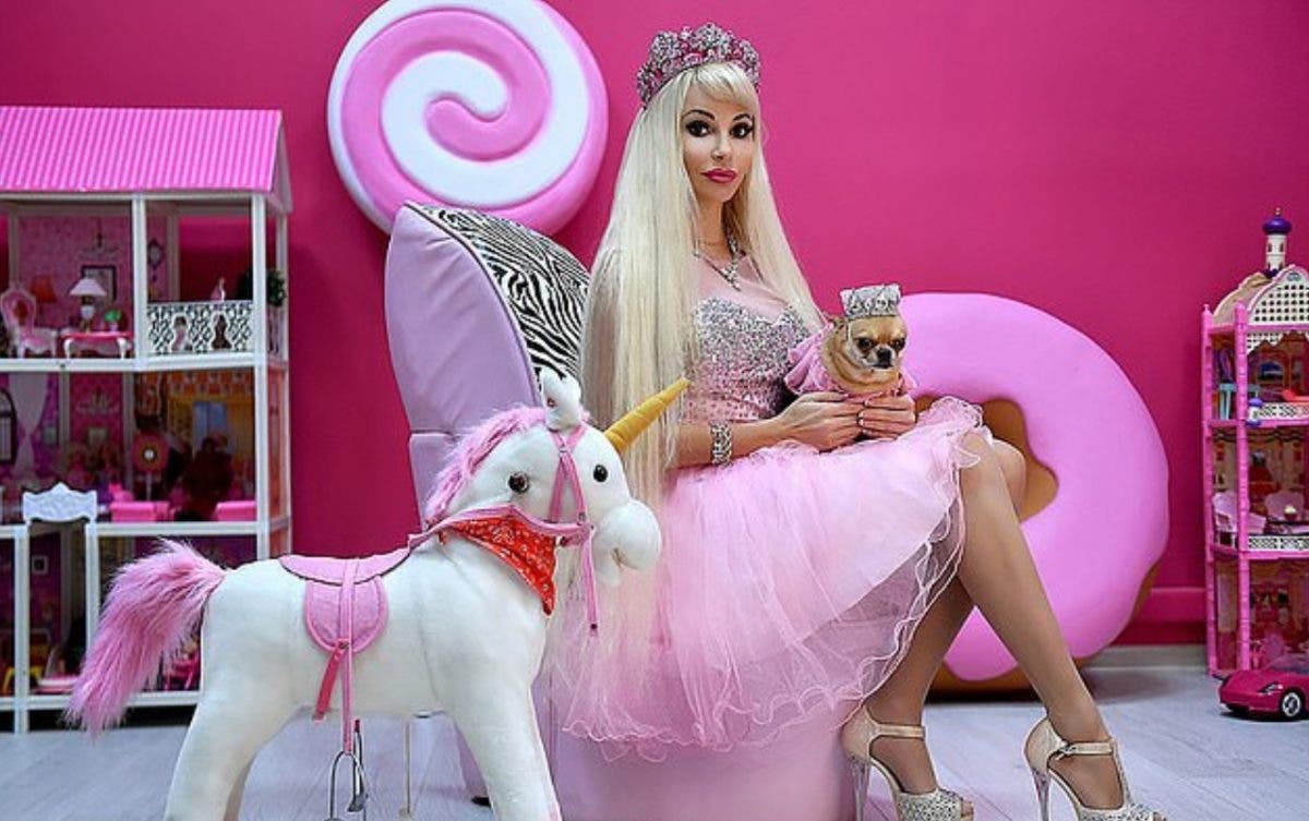 La "Barbie rusa" que se ha casado 5 veces habla sobre su solitario y ...
