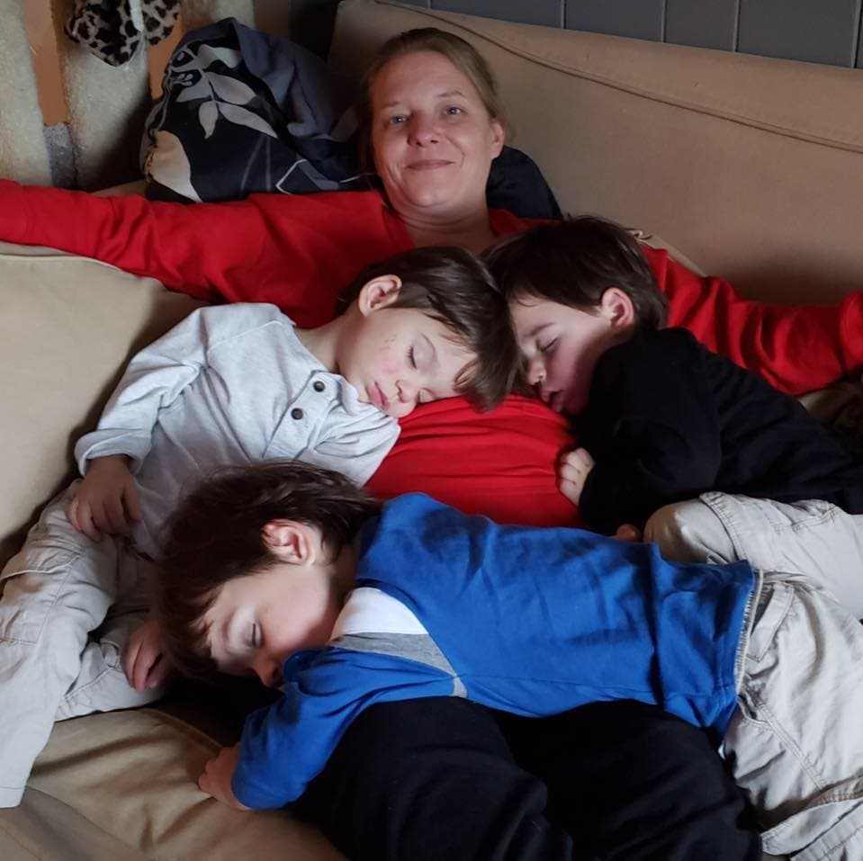 Los trillizos que protagonizan el caso más raro del mundo hacen ...