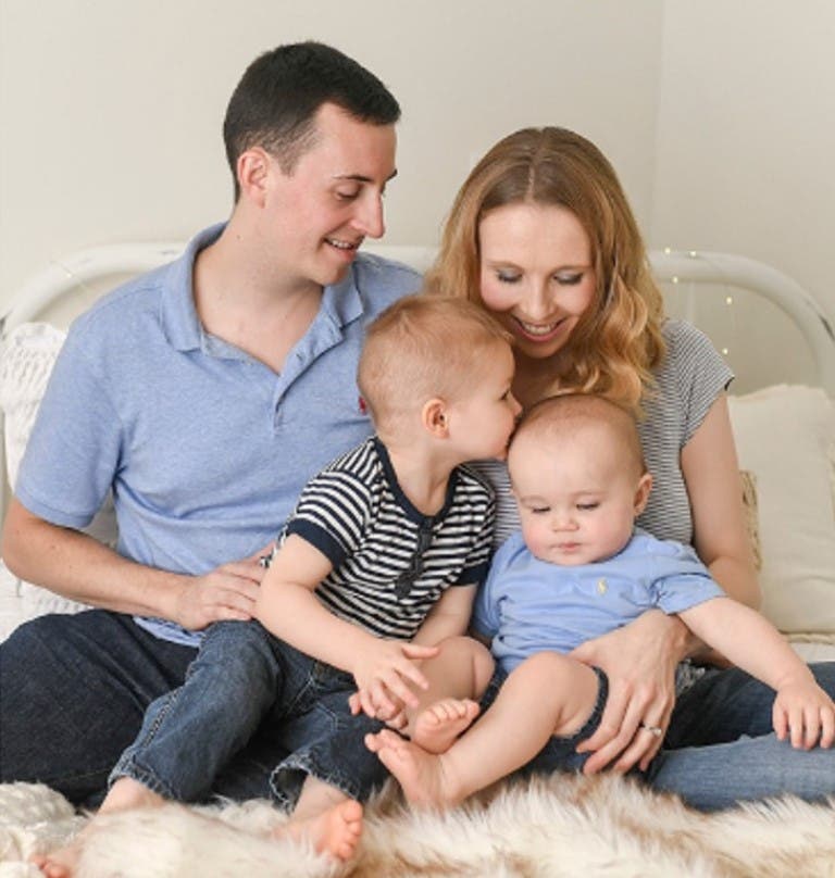 Se ofrecen a adoptar a los bebés que las madres no quieran tener sin ...