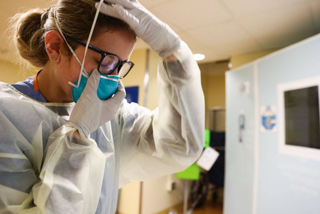 Una doctora con autismo dirige un hospital a sus 26 años contra todos ...