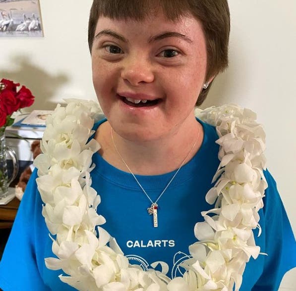 Su hija con Síndrome de Down termina su carrera demostrando que su ...