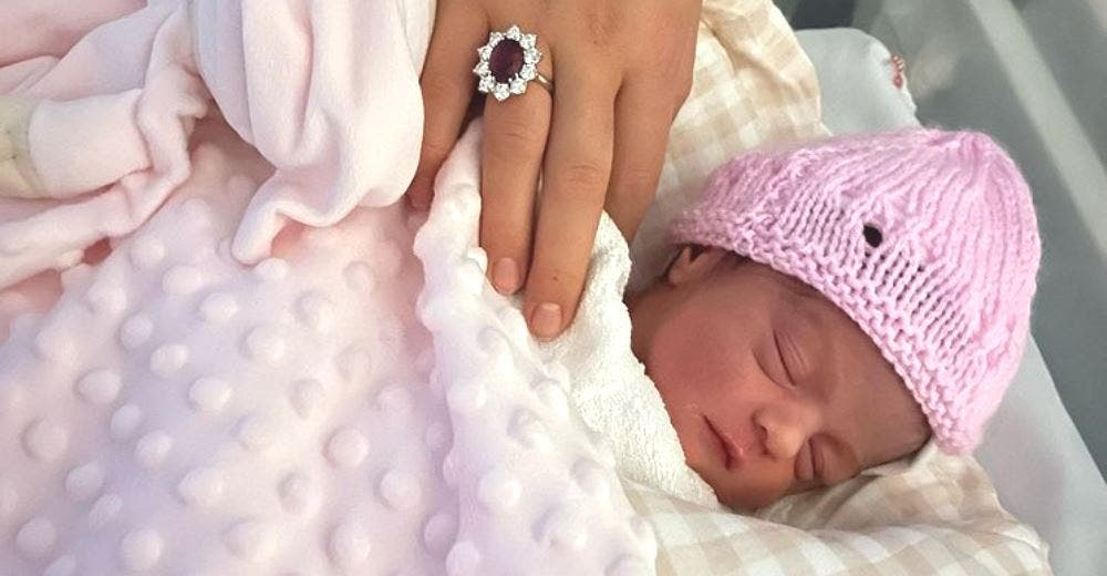 Georgina muestra por fin a su bebé y desvela su nombre - Viralistas.com