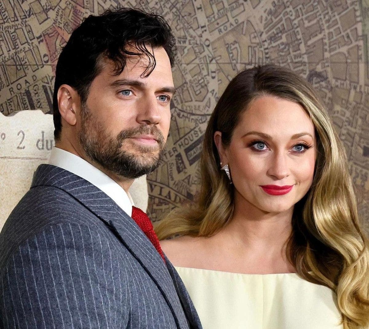 "Superman está enamorado": Henry Cavill presume por primera vez a su ...